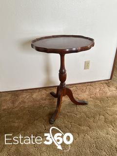 Estate Sale Features: